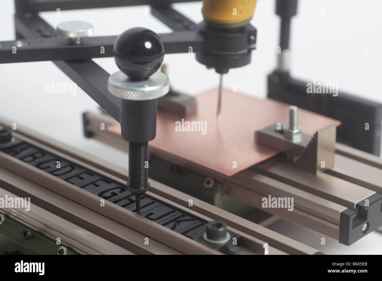 Engraving device pantograph with CNC engraver with letterpress alphabet ...