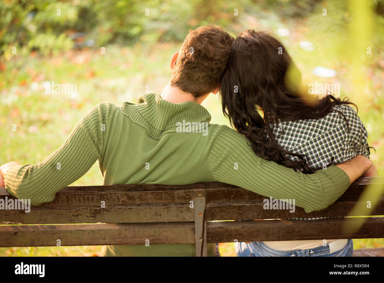 Backs of heads hi-res stock photography and images - Alamy