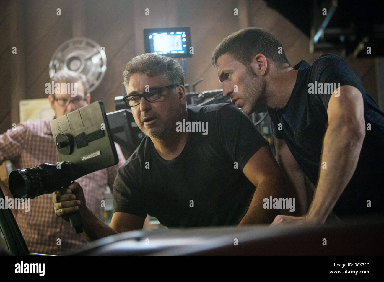 BUMBLEBEE, from left: B camera operator Don Devine, director of photography Enrique Chediak ...