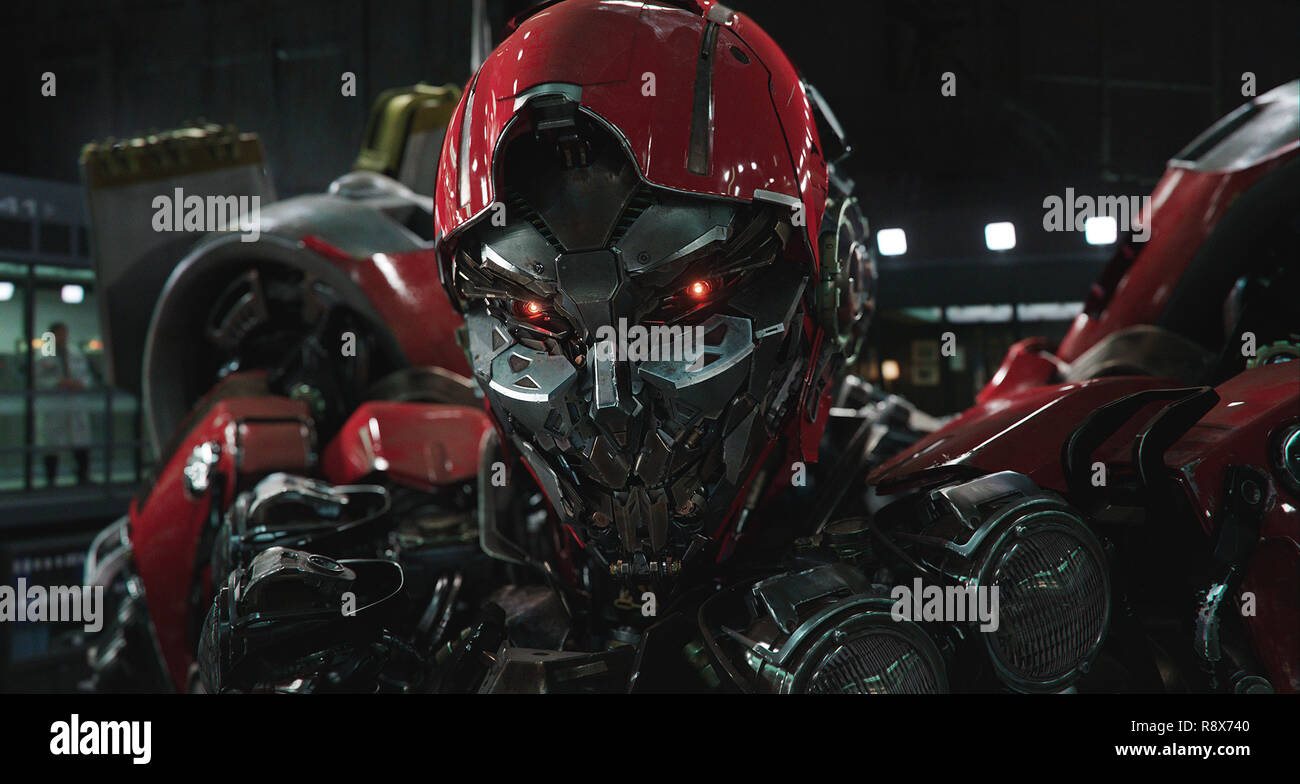 BUMBLEBEE, Shatter (voice: Angela Bassett), Dropkick, 2018. © Paramount ...