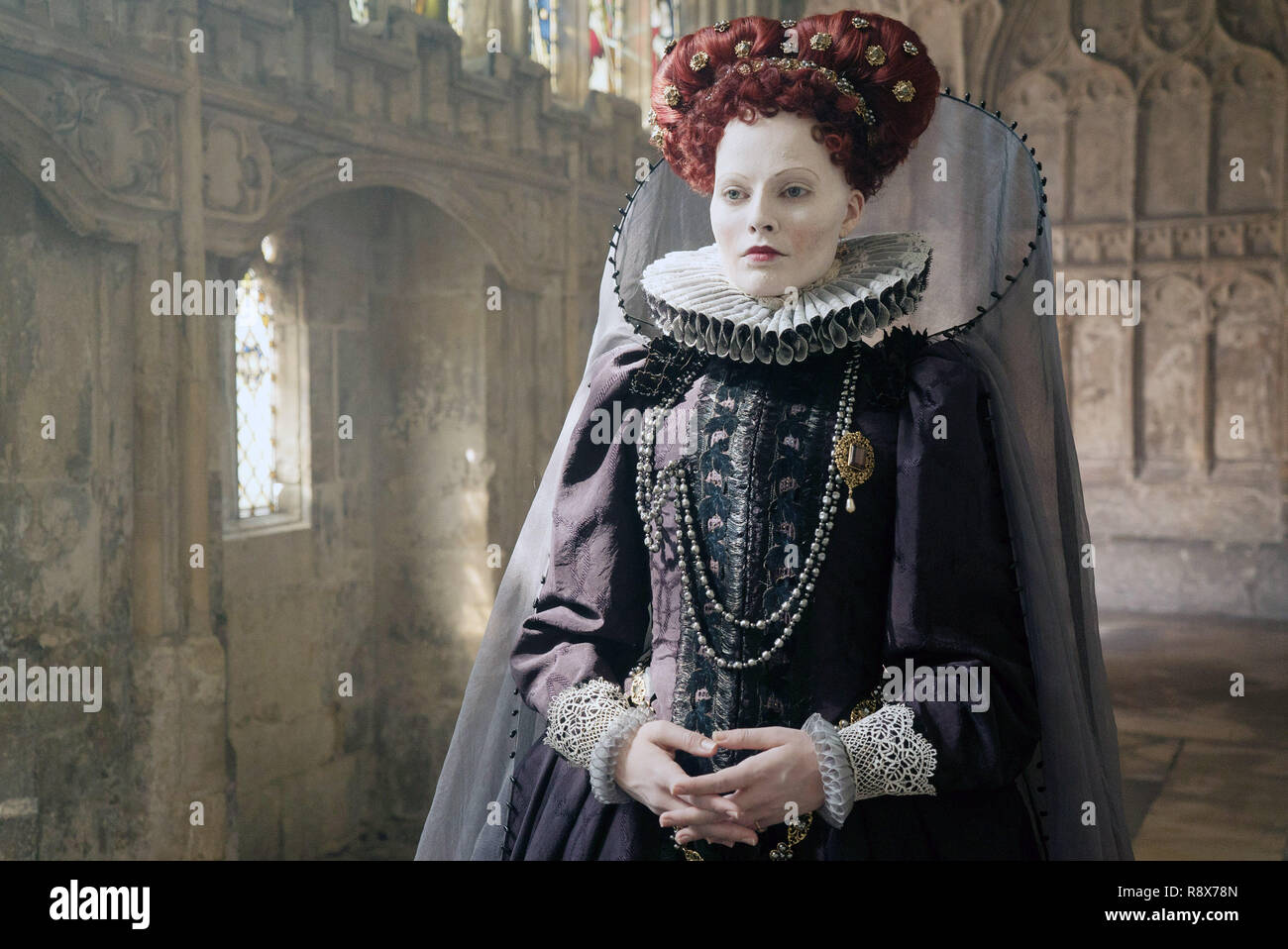 MARY QUEEN OF SCOTS, Margot Robbie as Queen Elizabeth I, 2018. ph: Liam ...