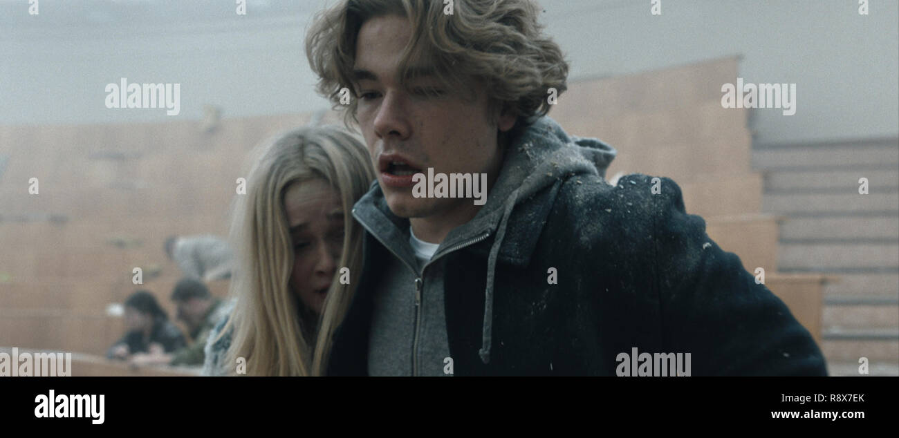THE QUAKE, (aka SKJELVET), Edith Haagenrud-Sande, Jonas Hoff Oftebro ...