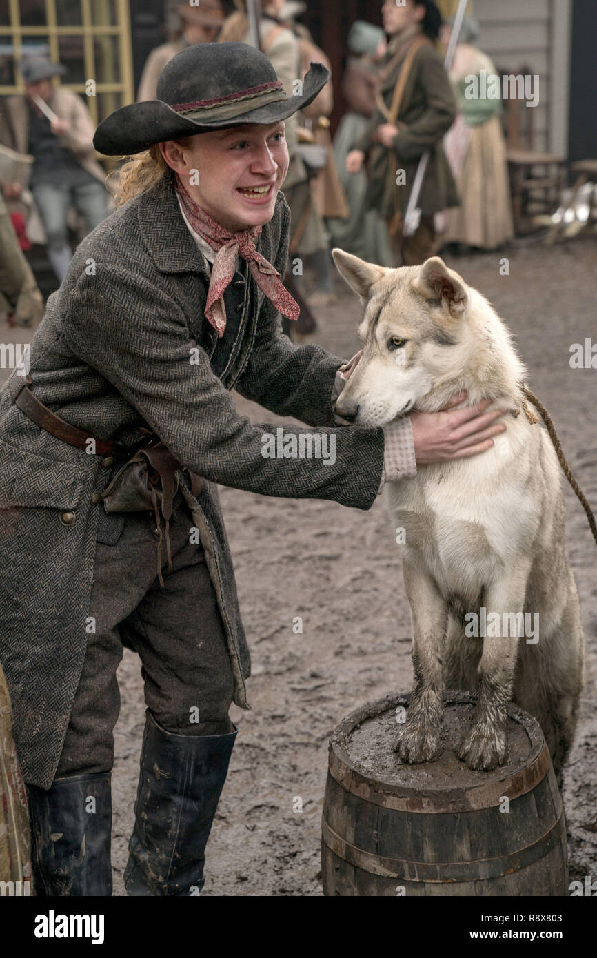 OUTLANDER, John Bell, Rollo (the dog), (Season 4, 2018). photo: Aimee ...