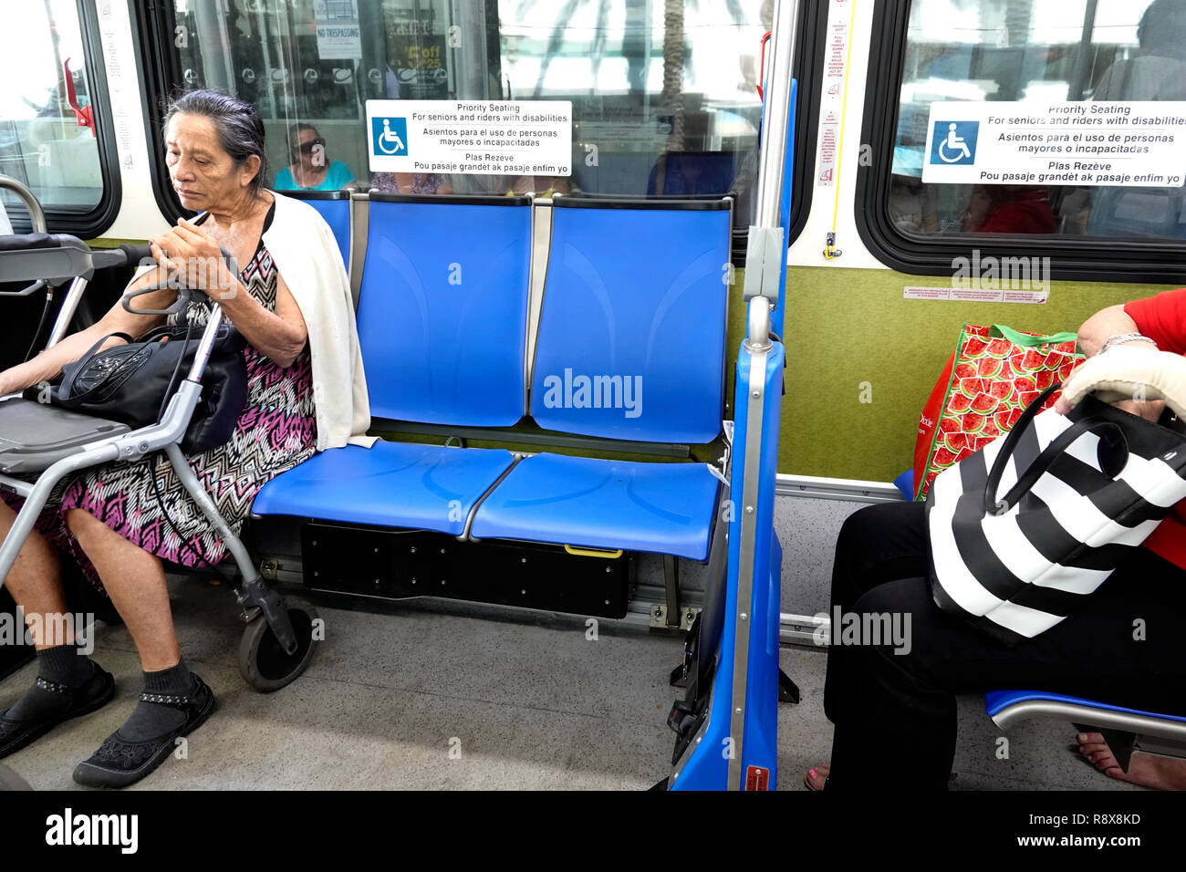 Miami dade metrobus hi-res stock photography and images - Alamy