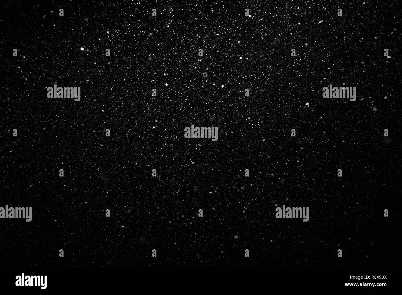 Snow falling night hi-res stock photography and images - Alamy