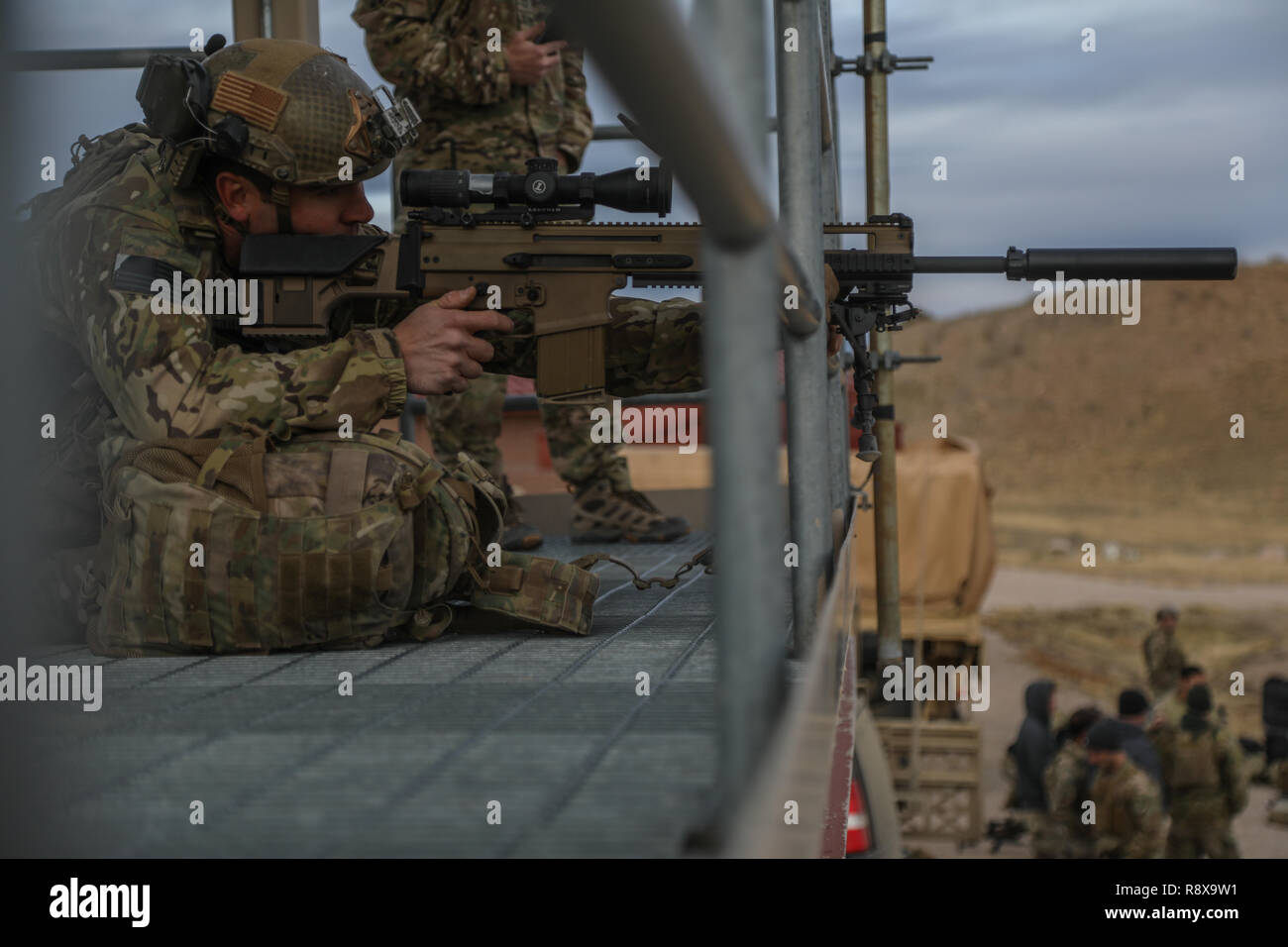 A U.S. Army Green Beret, assigned to 10th Special Forces Group ...