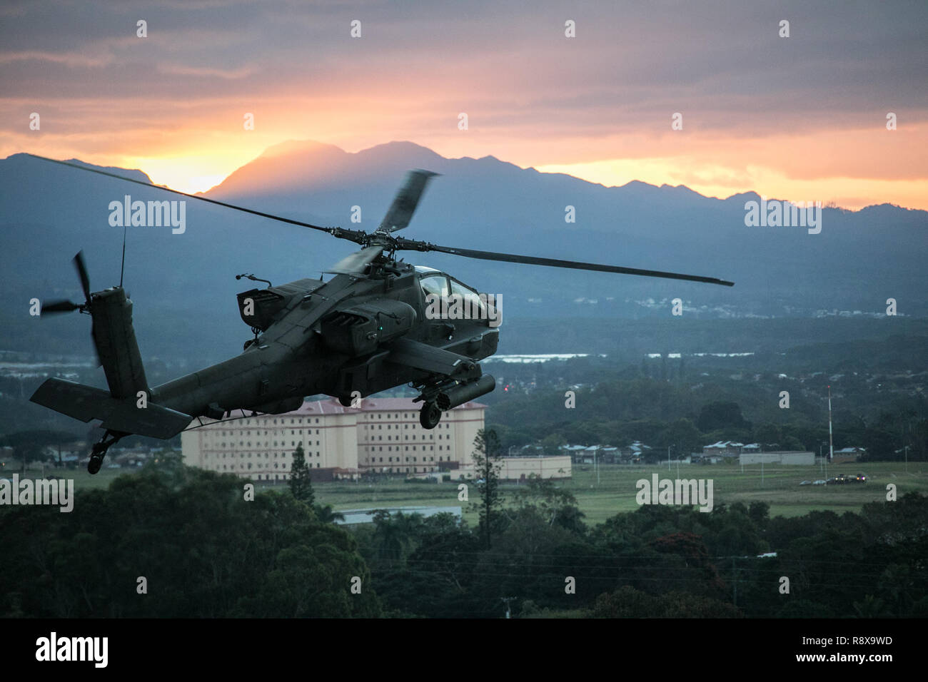 Tropiclightning hi-res stock photography and images - Alamy