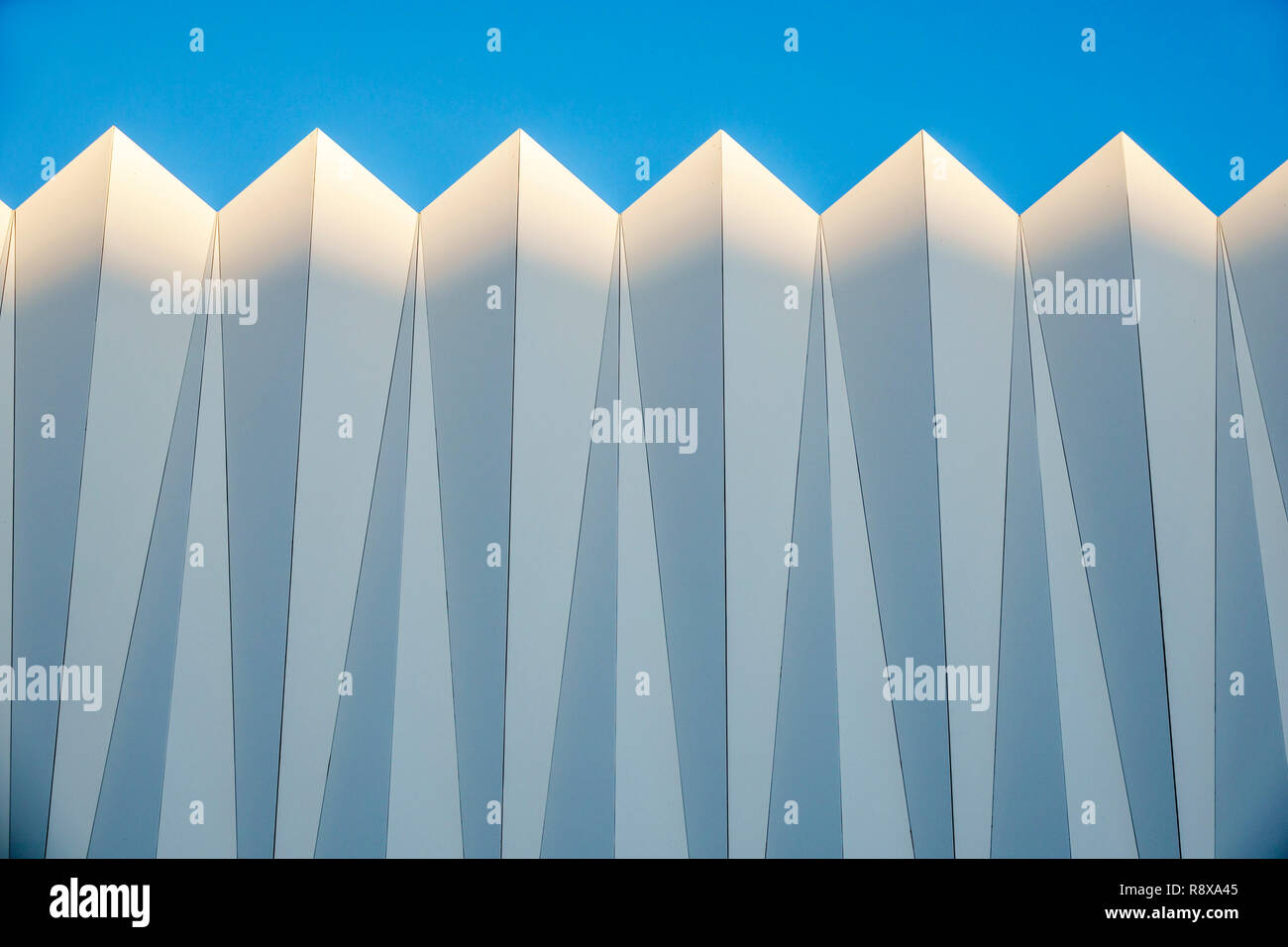 Repeating pattern hi-res stock photography and images - Alamy