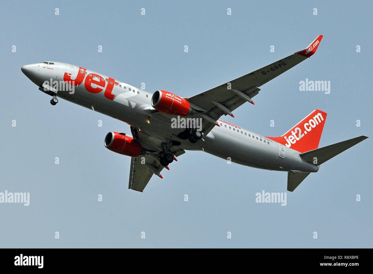 Jet2 cockpit hi-res stock photography and images - Alamy