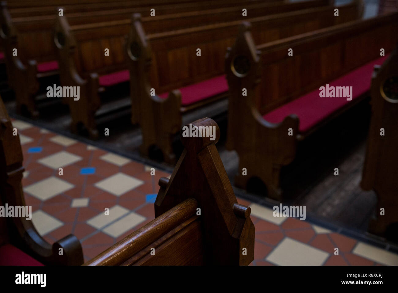 Pews seating empty hi-res stock photography and images - Alamy