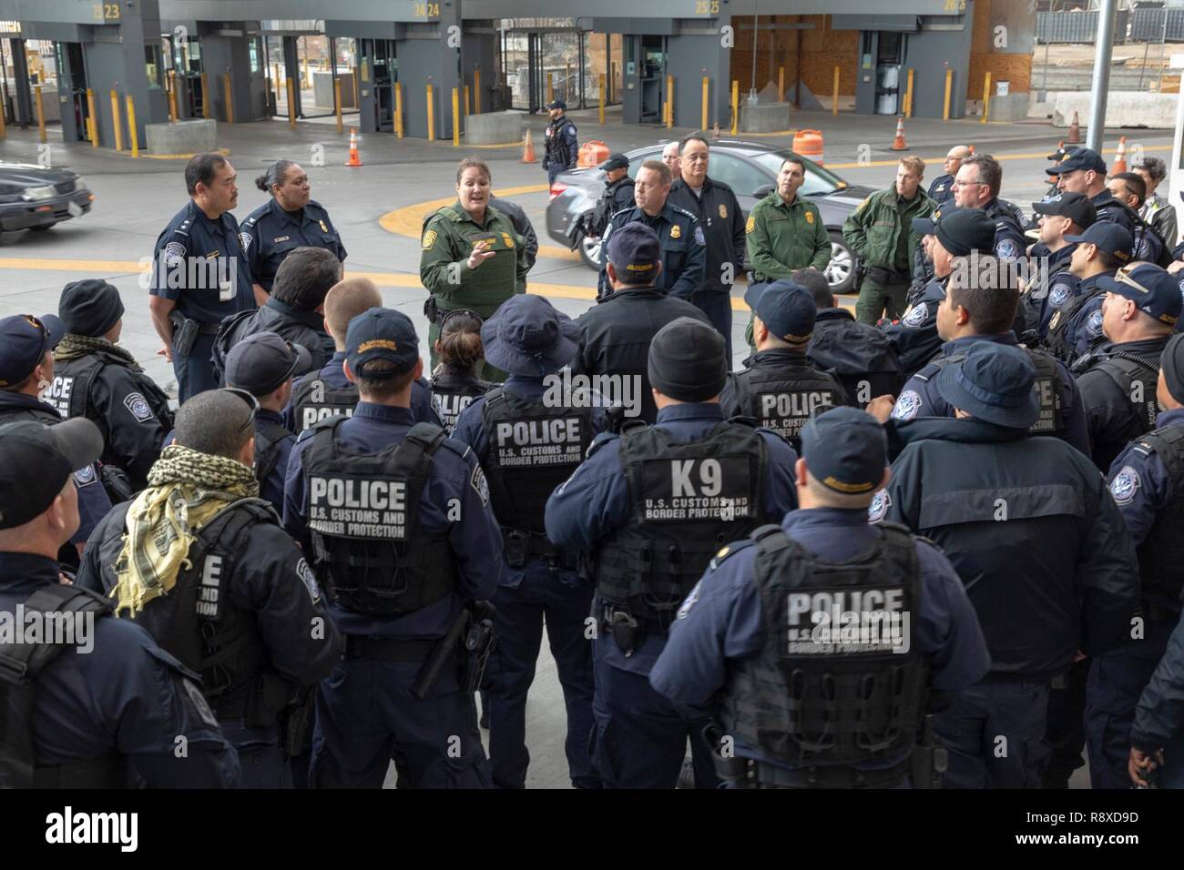 Chief u s customs border protection hi-res stock photography and images ...