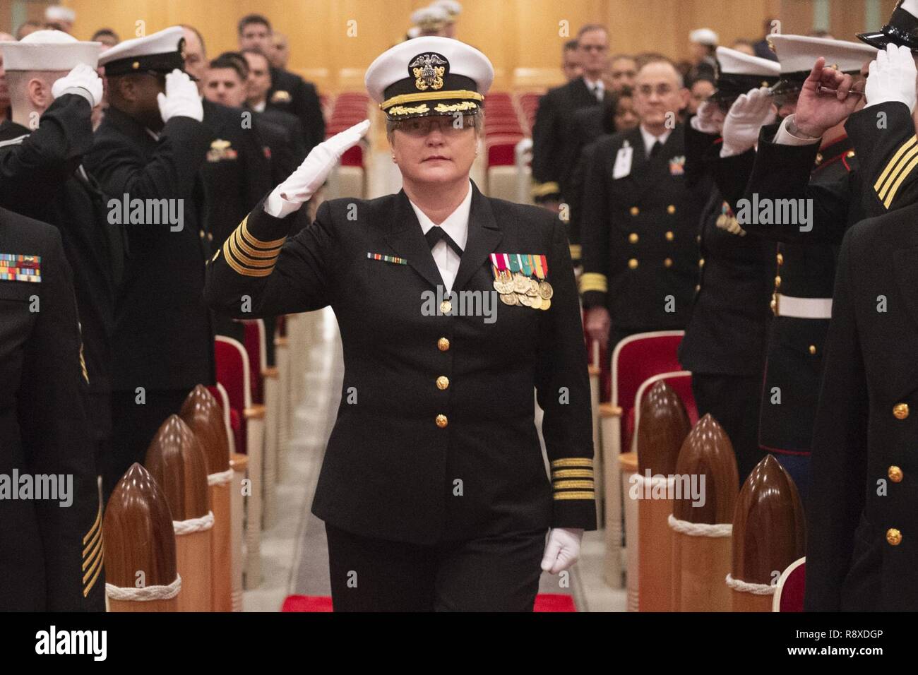 PORTSMOUTH, Va. (Dec. 7, 2018) Capt. Alison Eagleton, outgoing ...