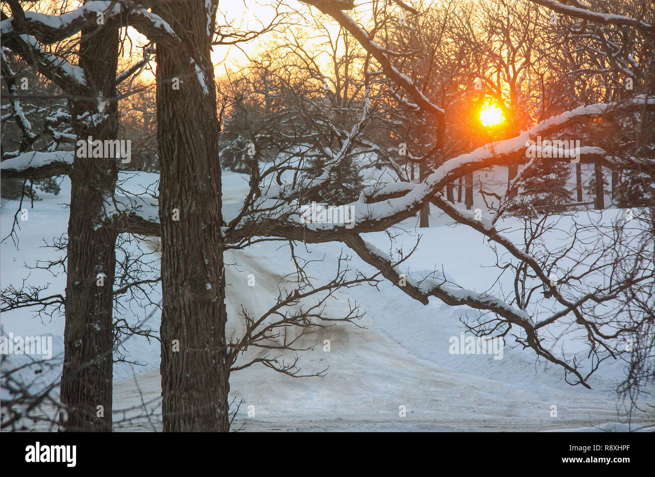 Sunrise over snow covered hi-res stock photography and images - Alamy