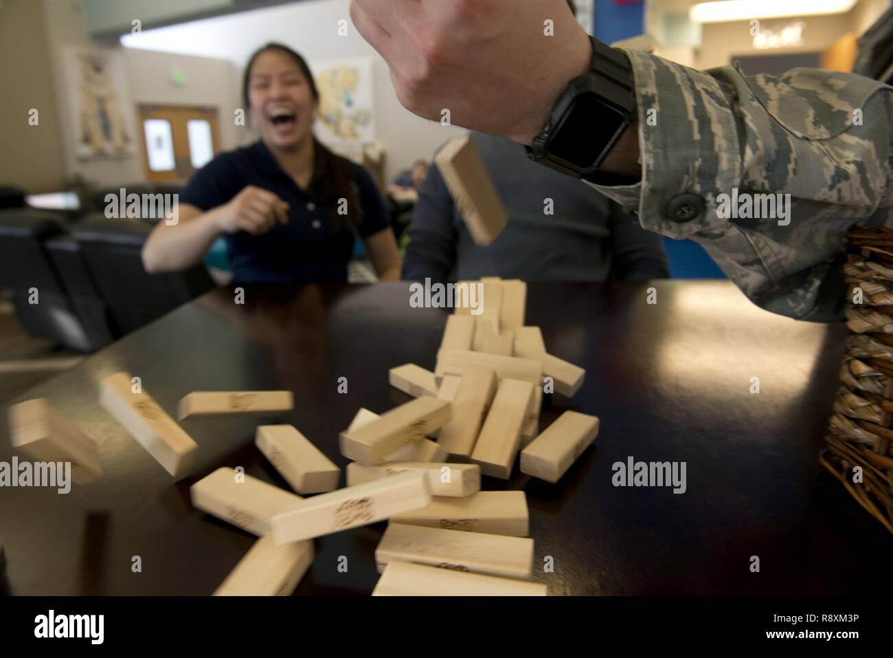 Soldier falling off hi-res stock photography and images - Alamy