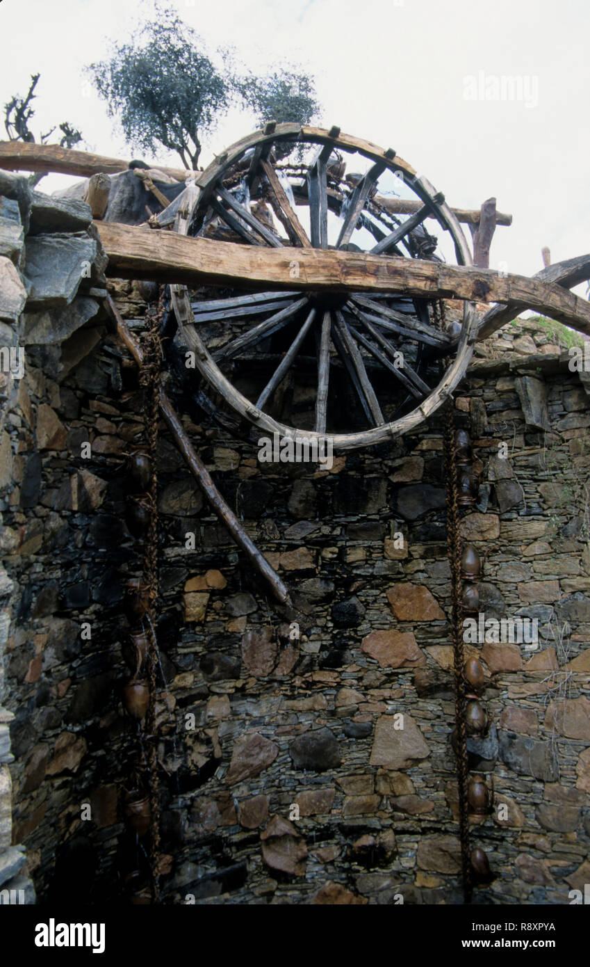 Irrigation circles hi-res stock photography and images - Alamy