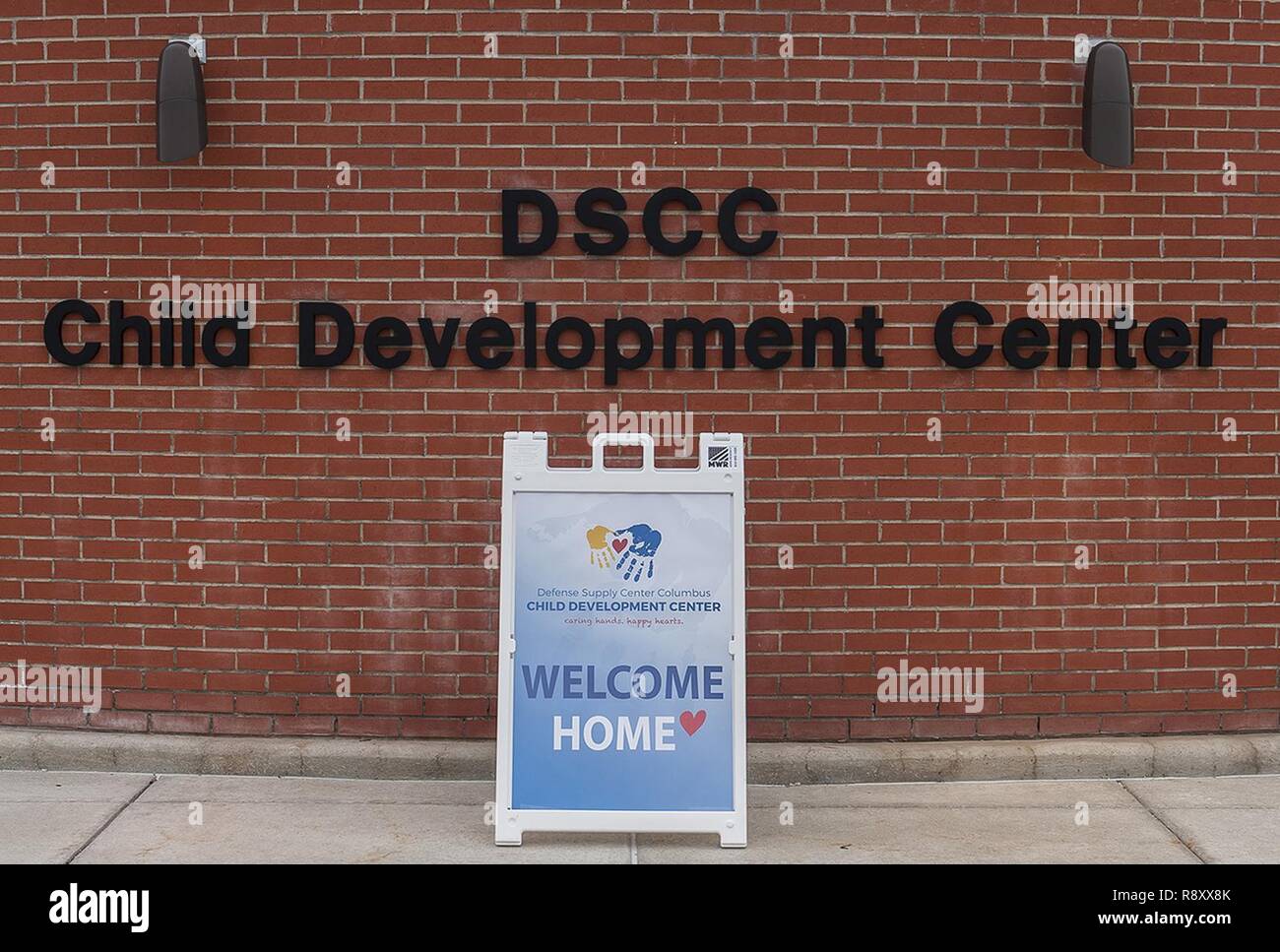 Department of defense contract hi-res stock photography and images - Alamy