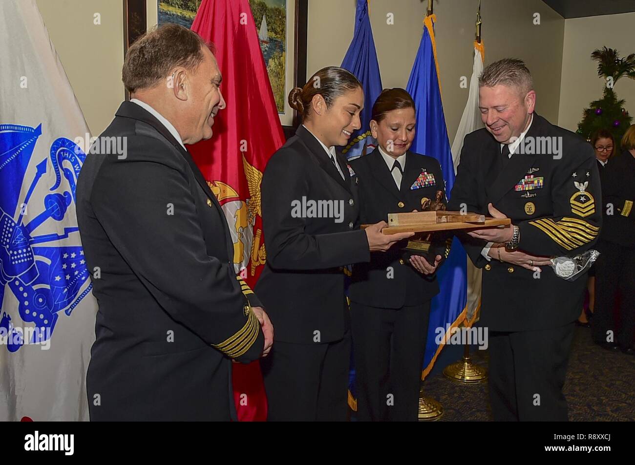 PORTSMOUTH, Va. (Dec. 6, 2018) Hospital Corpsman 1st Class Karla ...