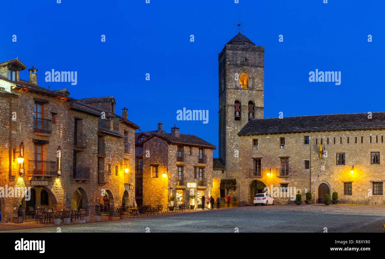 Spain, Aragon, Huesca, Ainsa, place of the old town of a medieval ...