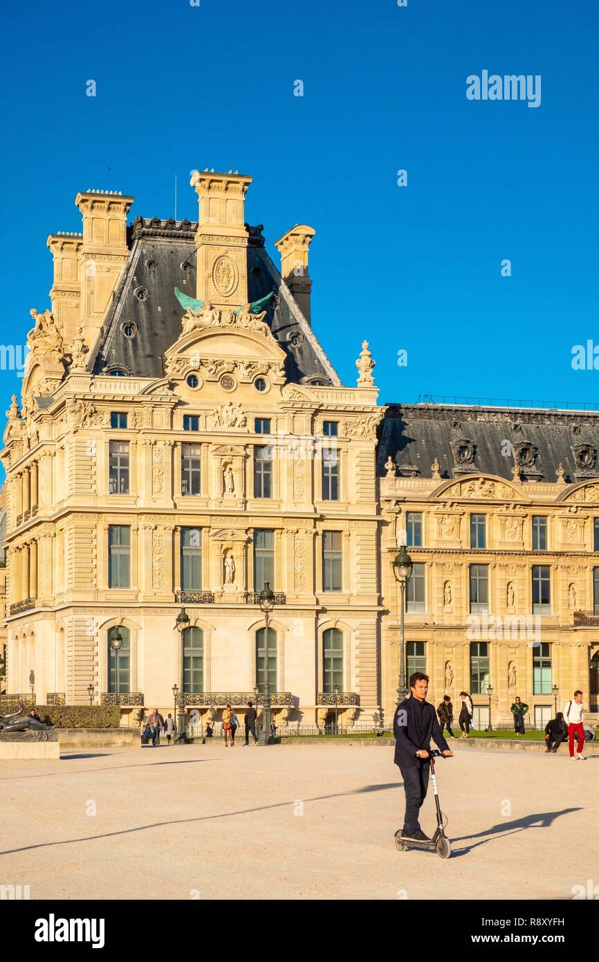 Decorative arts wing hi-res stock photography and images - Alamy