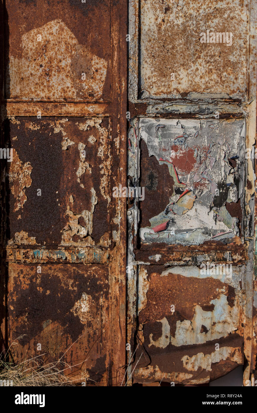 old rusty door, abandoned building closed door Stock Photo - Alamy