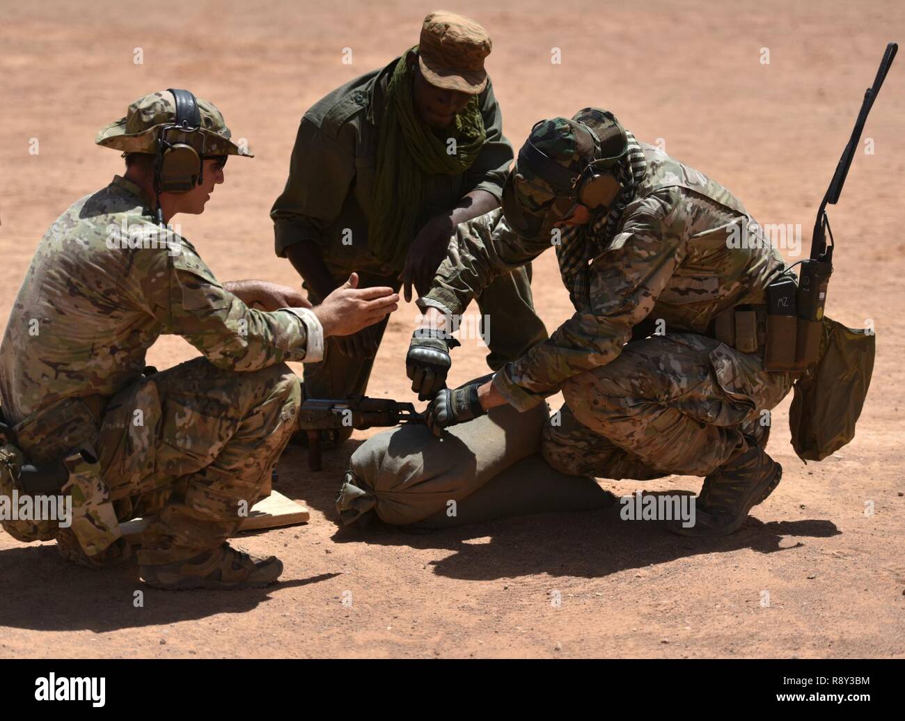 United nations soldier help hi-res stock photography and images - Alamy