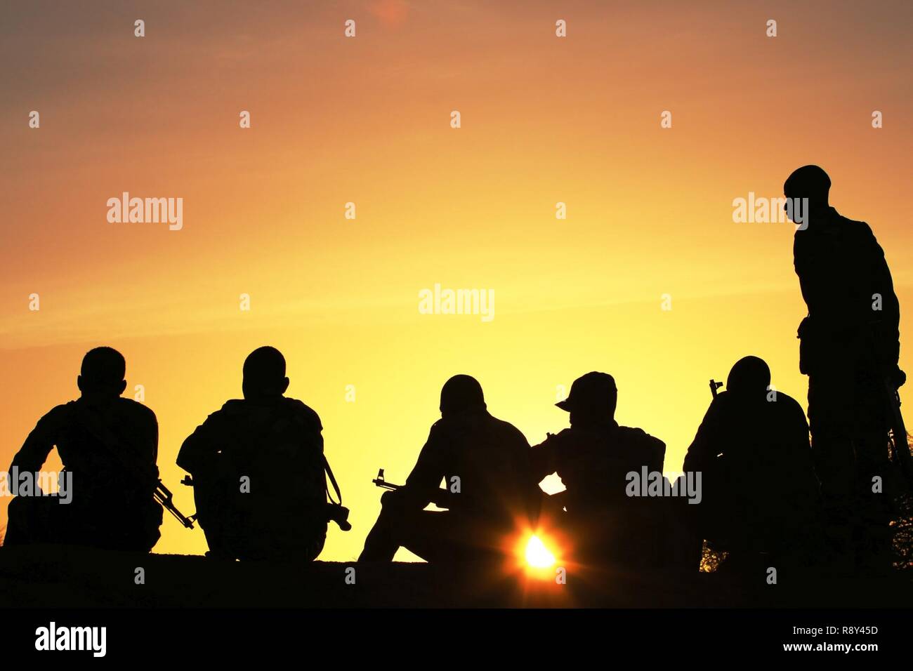 Nigerien soldiers receive a counter IED class as part of Exercise ...