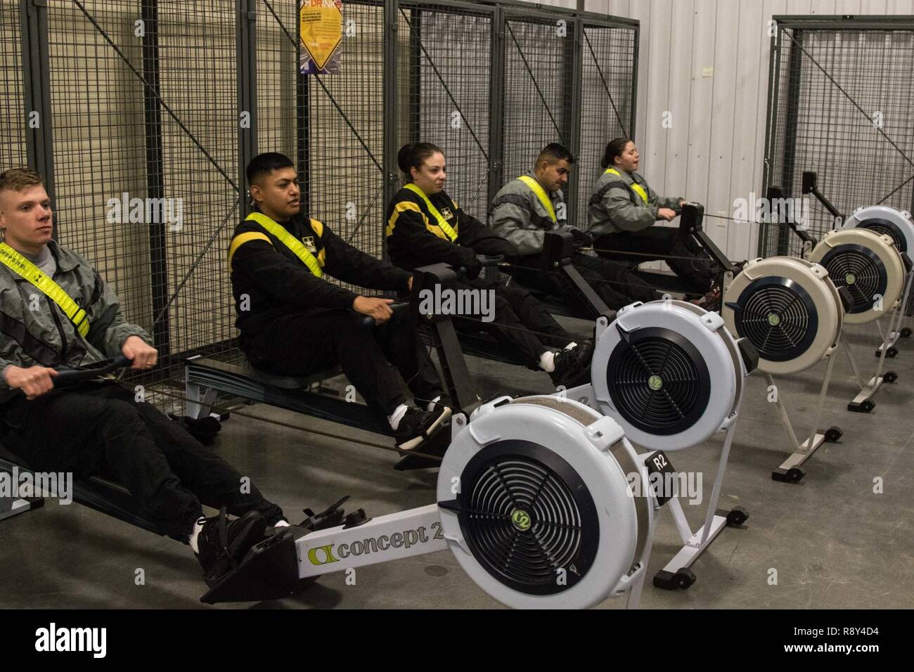 Artillery machines hi-res stock photography and images - Alamy