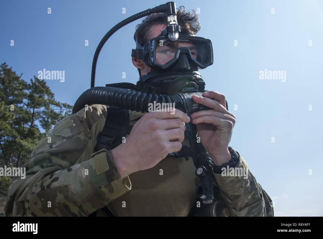 Explosive Ordnance Disposal Technician 2nd Class Cody Boarders ...