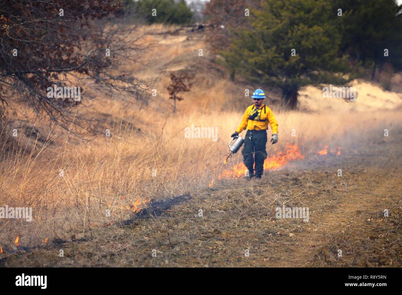 Firefighting fire seasons hi-res stock photography and images - Alamy