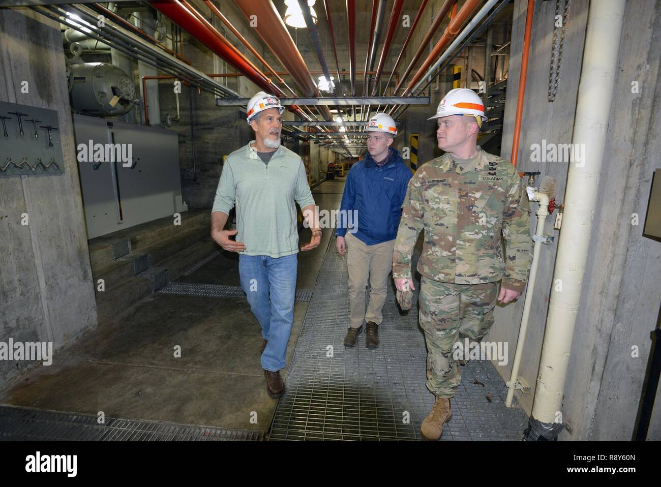 Old hickory lock and dam hi-res stock photography and images - Alamy