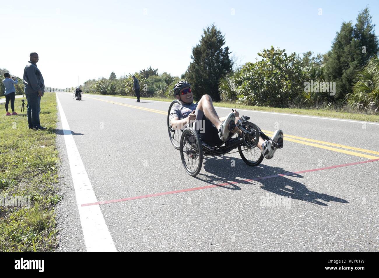 Us veteran athletes race hi-res stock photography and images - Alamy