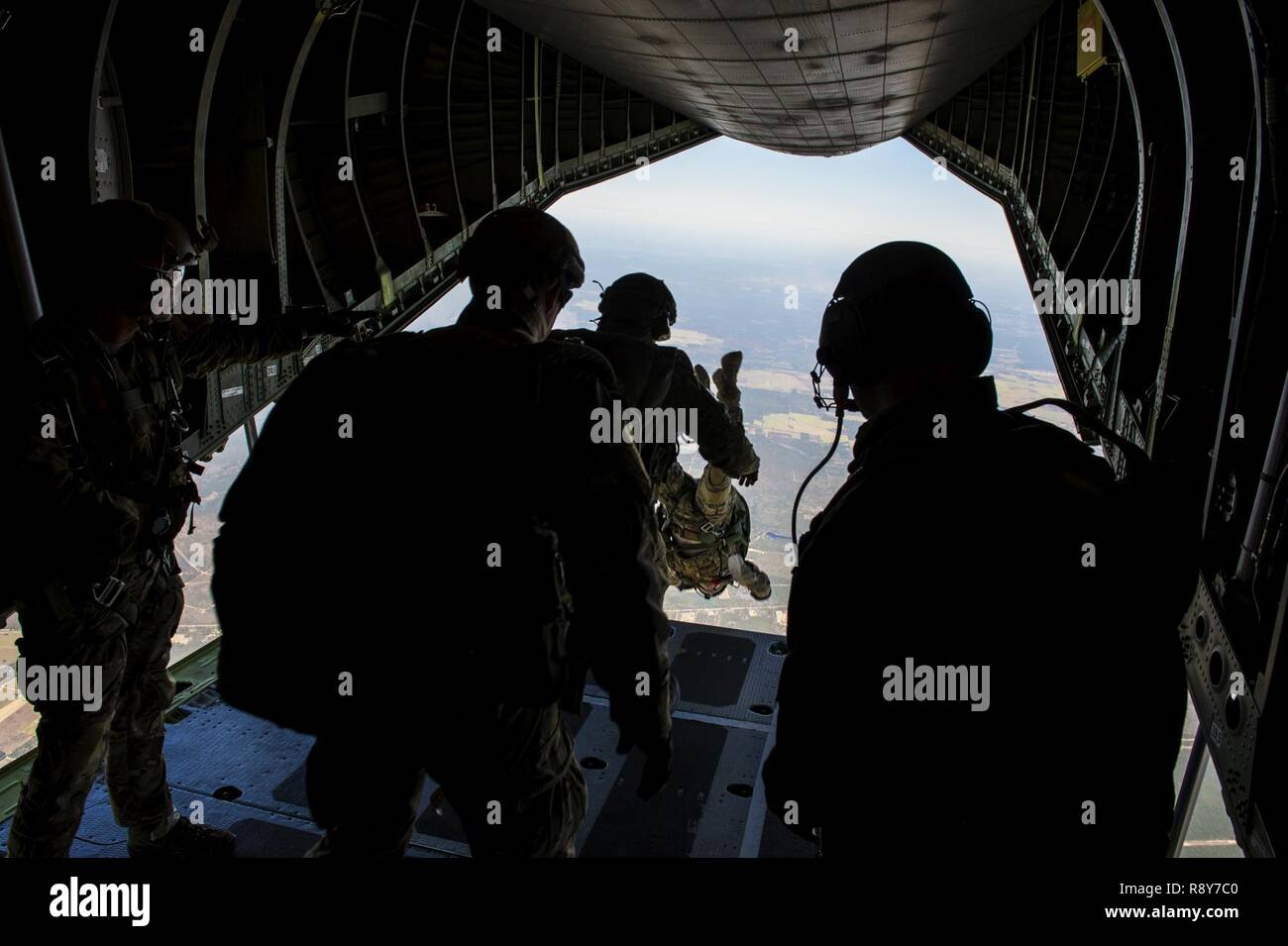 French army special forces command hi-res stock photography and images ...