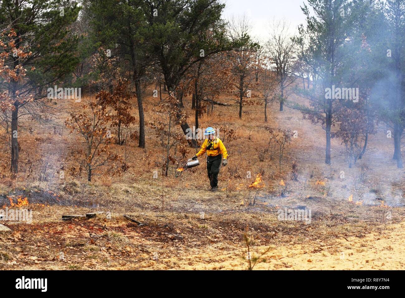 Firefighting fire seasons hi-res stock photography and images - Alamy