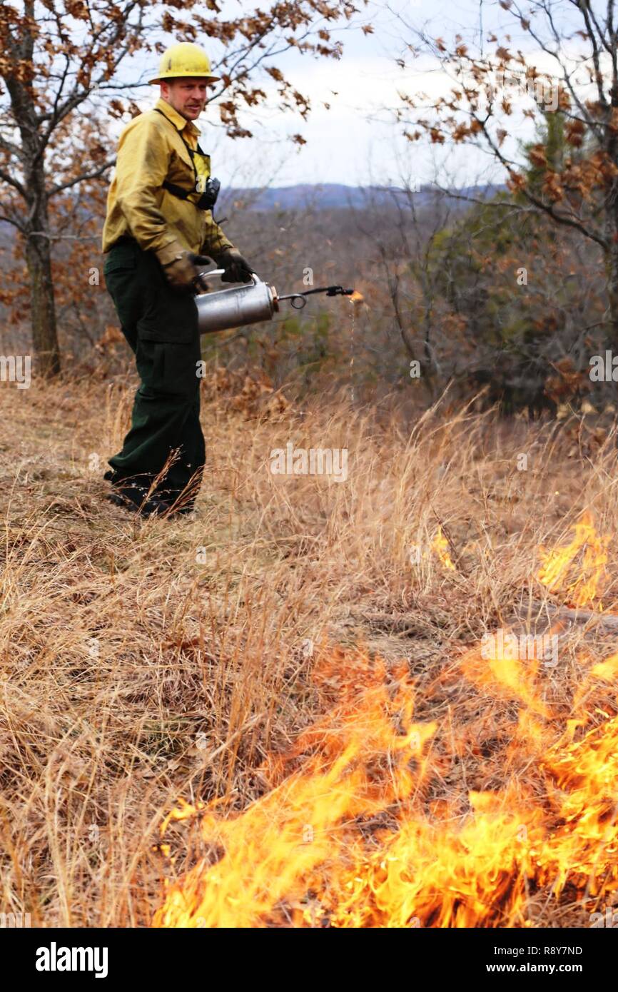 Firefighting fire seasons hi-res stock photography and images - Alamy