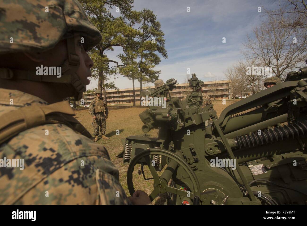 Expeditionary fire support system hi-res stock photography and images ...