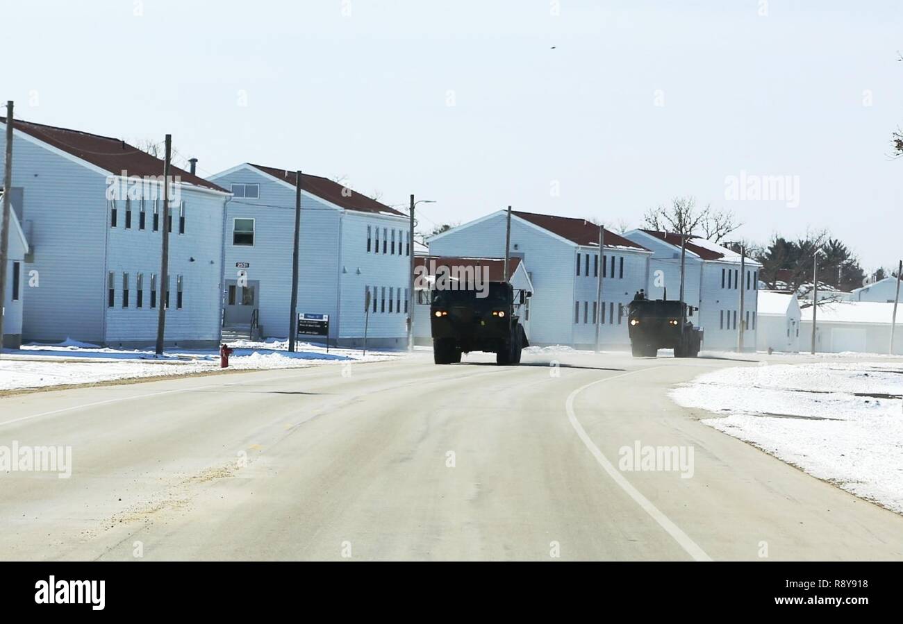 Palletized load system m1075a1 hi-res stock photography and images - Alamy