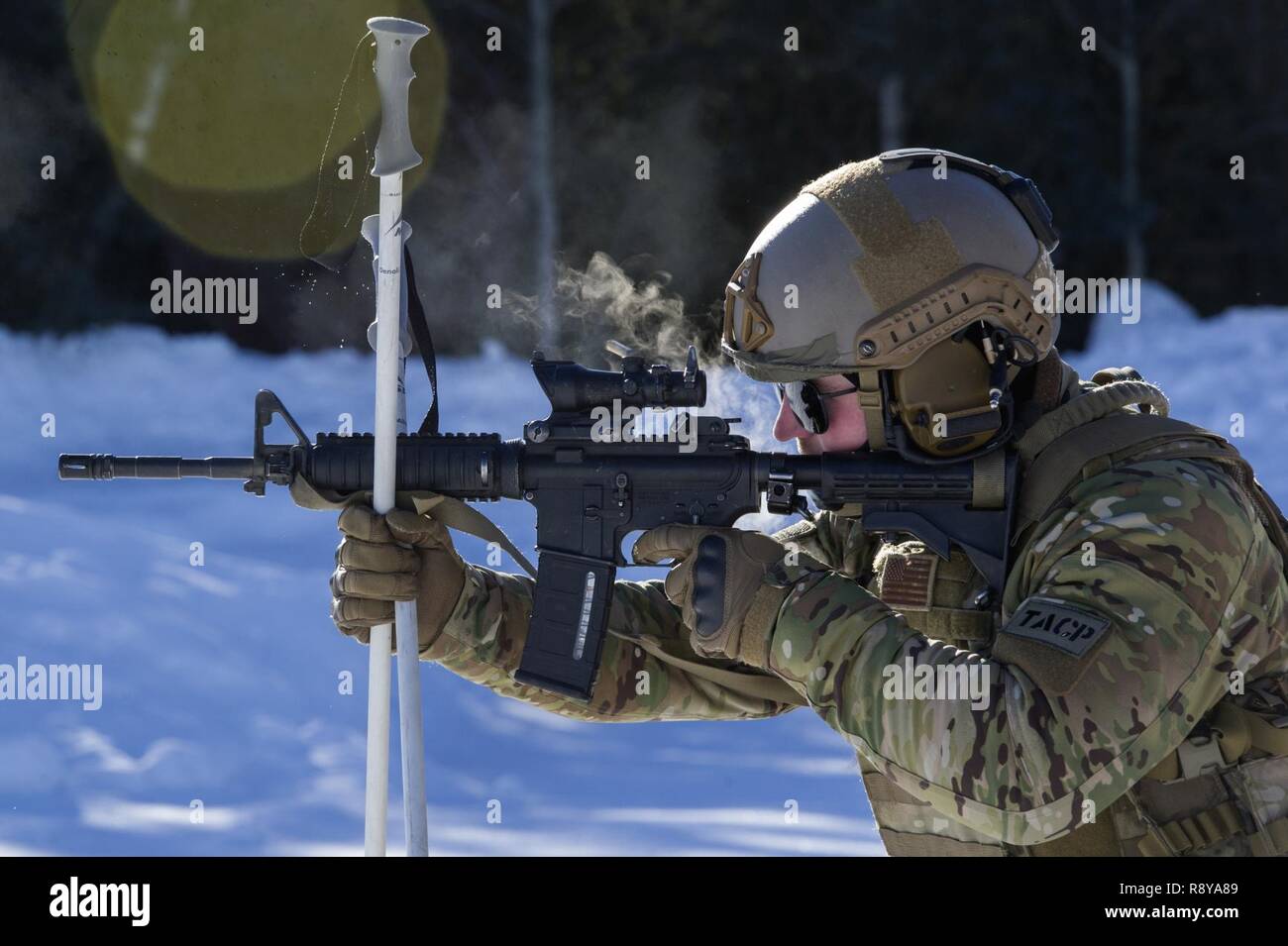 Tactical ski hi-res stock photography and images - Alamy