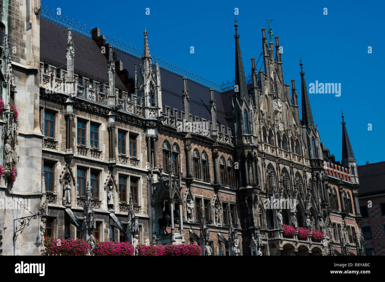 New Town Hall (Neues Rathaus) Neogothic building at Mary's Square ...