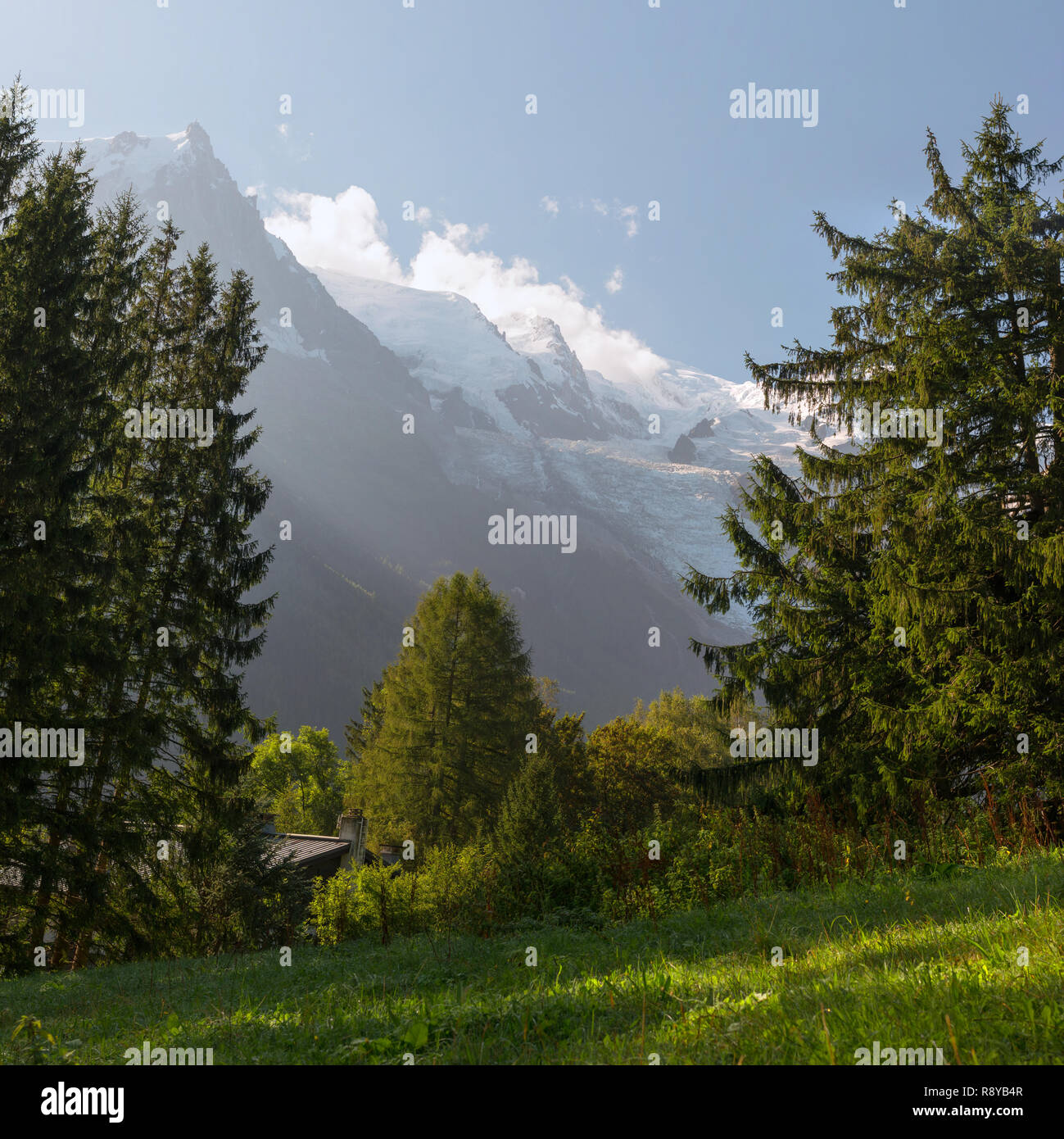 Beautiful landscape in alpine mountains near the Mont Blanc (Chamonix ...