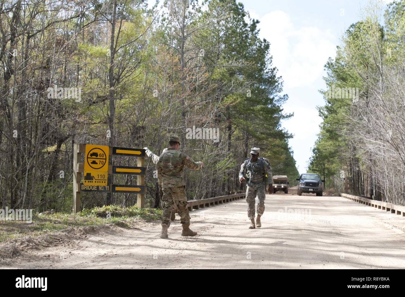 648th maneuver enhancement brigade hi-res stock photography and images ...