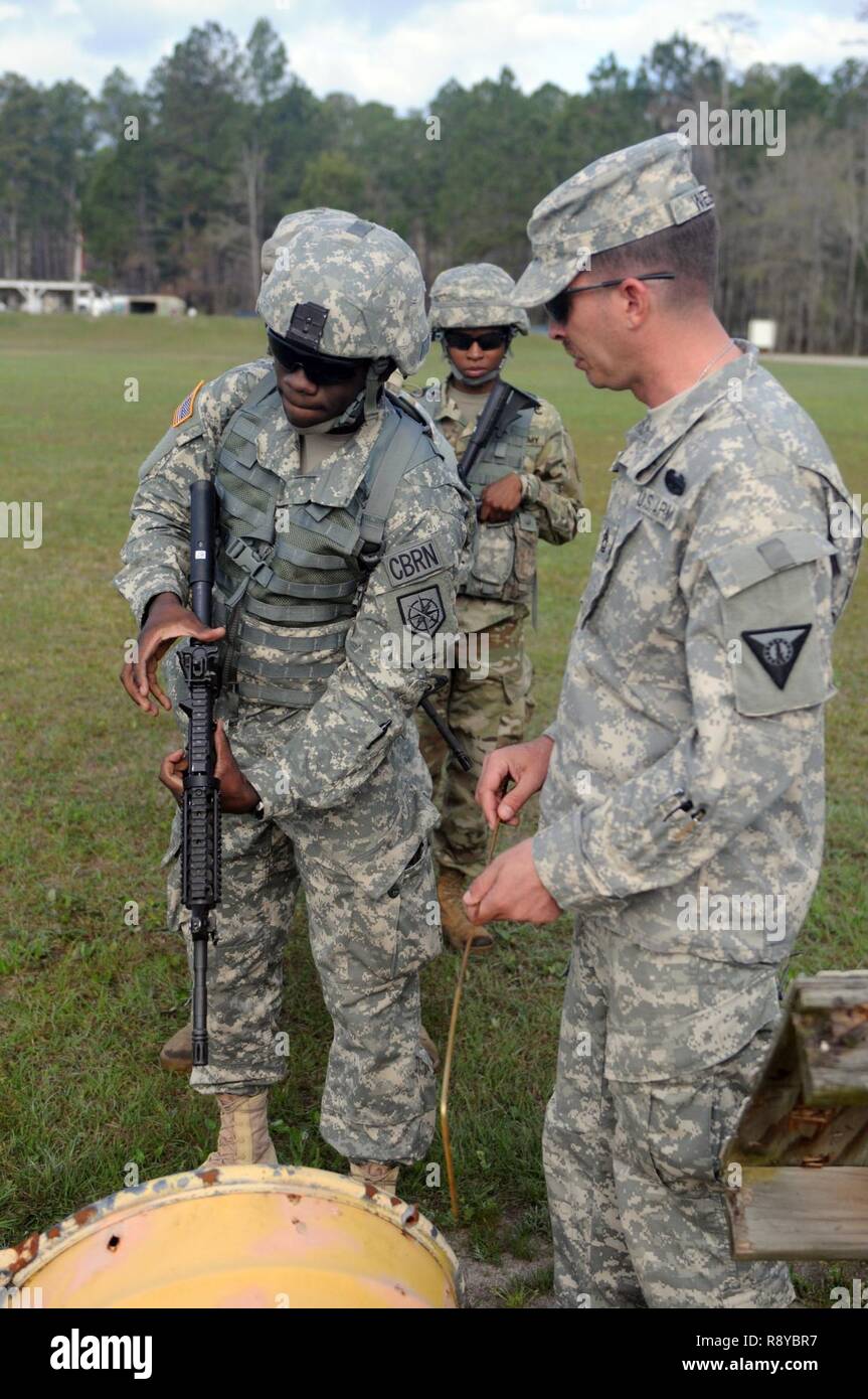 648th maneuver enhancement brigade hi-res stock photography and images ...