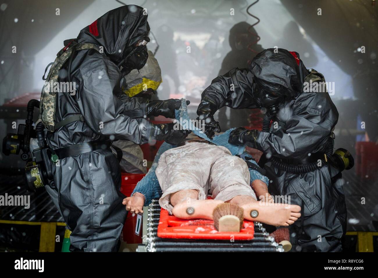 U.S. Soldiers assigned to the 231st Chemical Company, Maryland Army ...