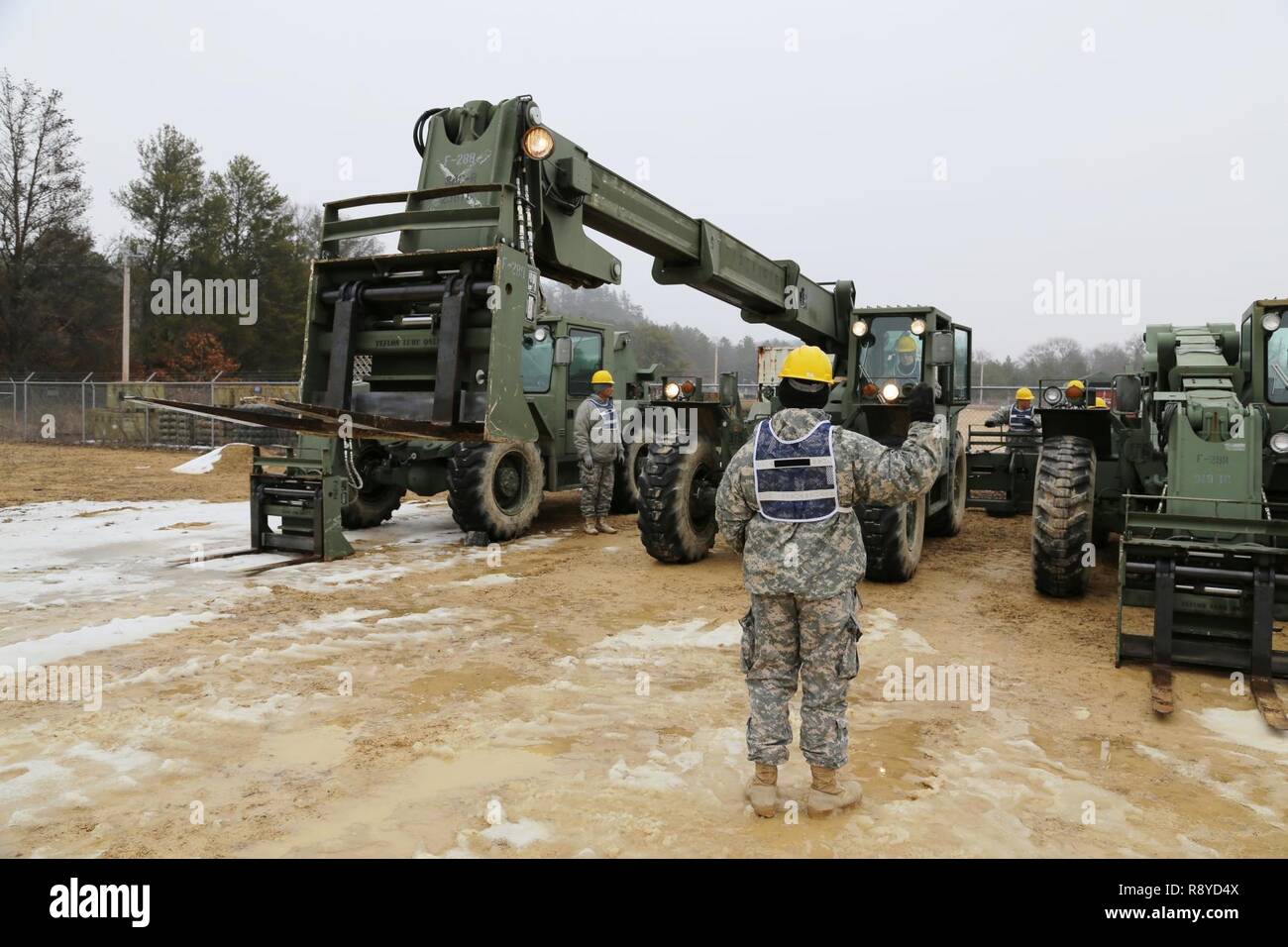 All terrain army lifter system hi-res stock photography and images - Alamy