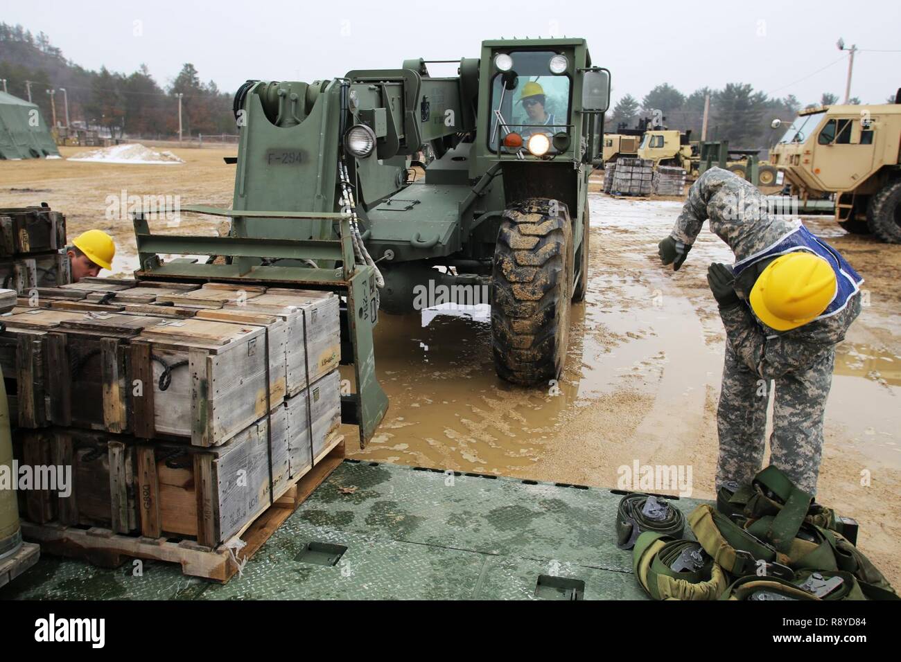 All terrain army lifter system hi-res stock photography and images - Alamy