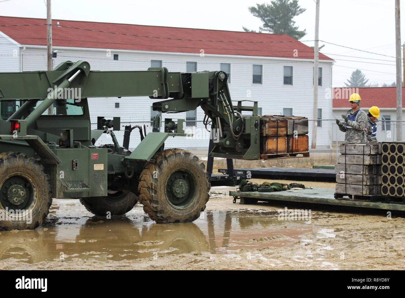 All terrain army lifter system hi-res stock photography and images - Alamy