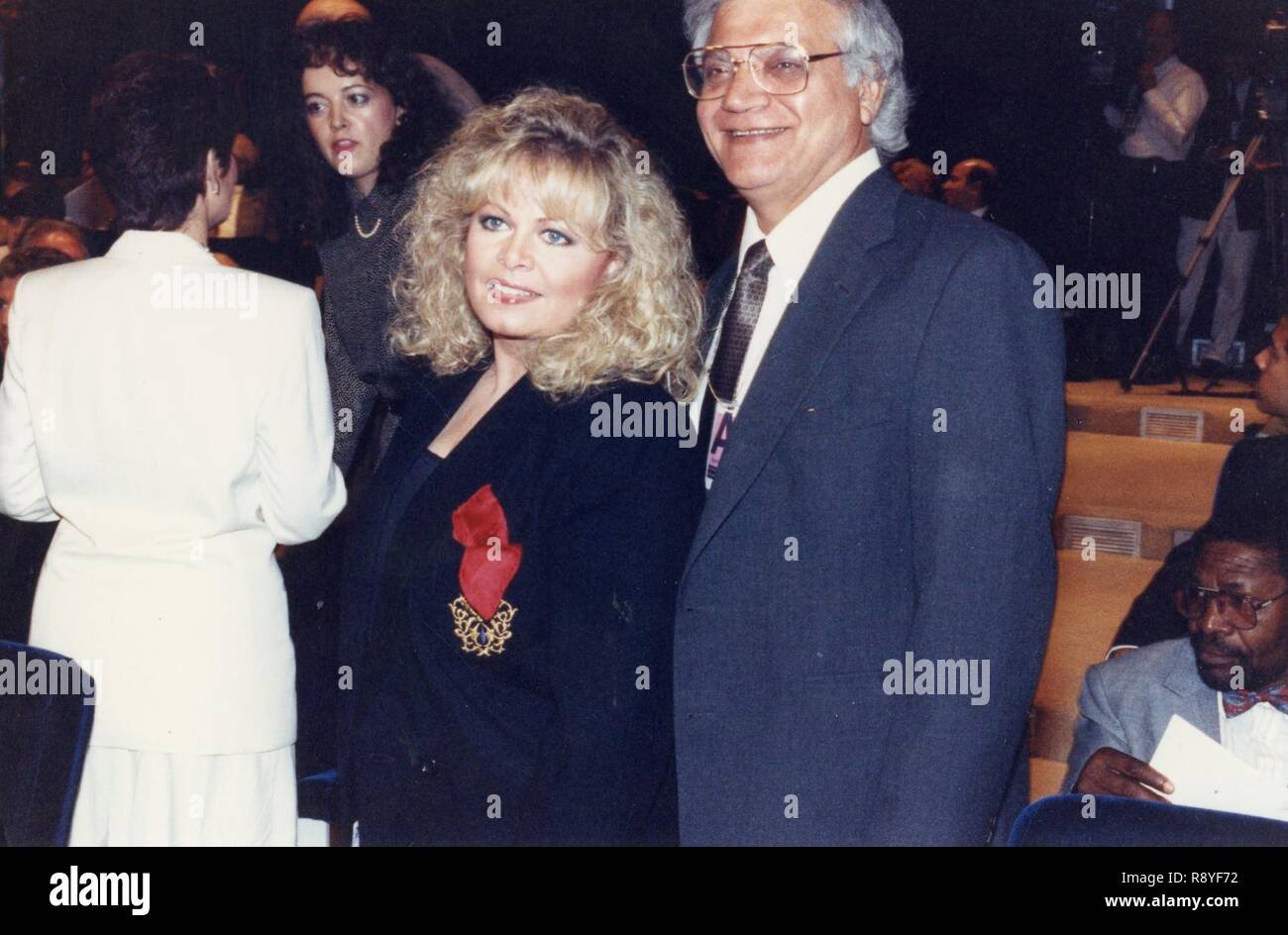 ROSKENS- END HUNGER AWARDS 1990 - Awardees taking a photo together ...
