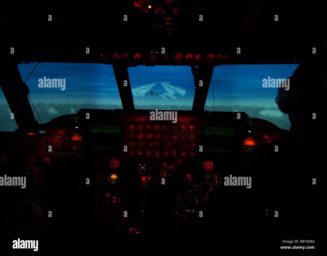 B 52 simulator hi-res stock photography and images - Alamy