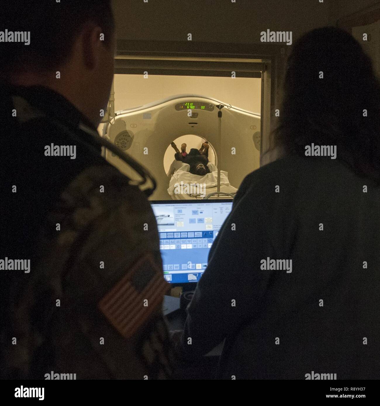 Magnetic mri force hi-res stock photography and images - Alamy