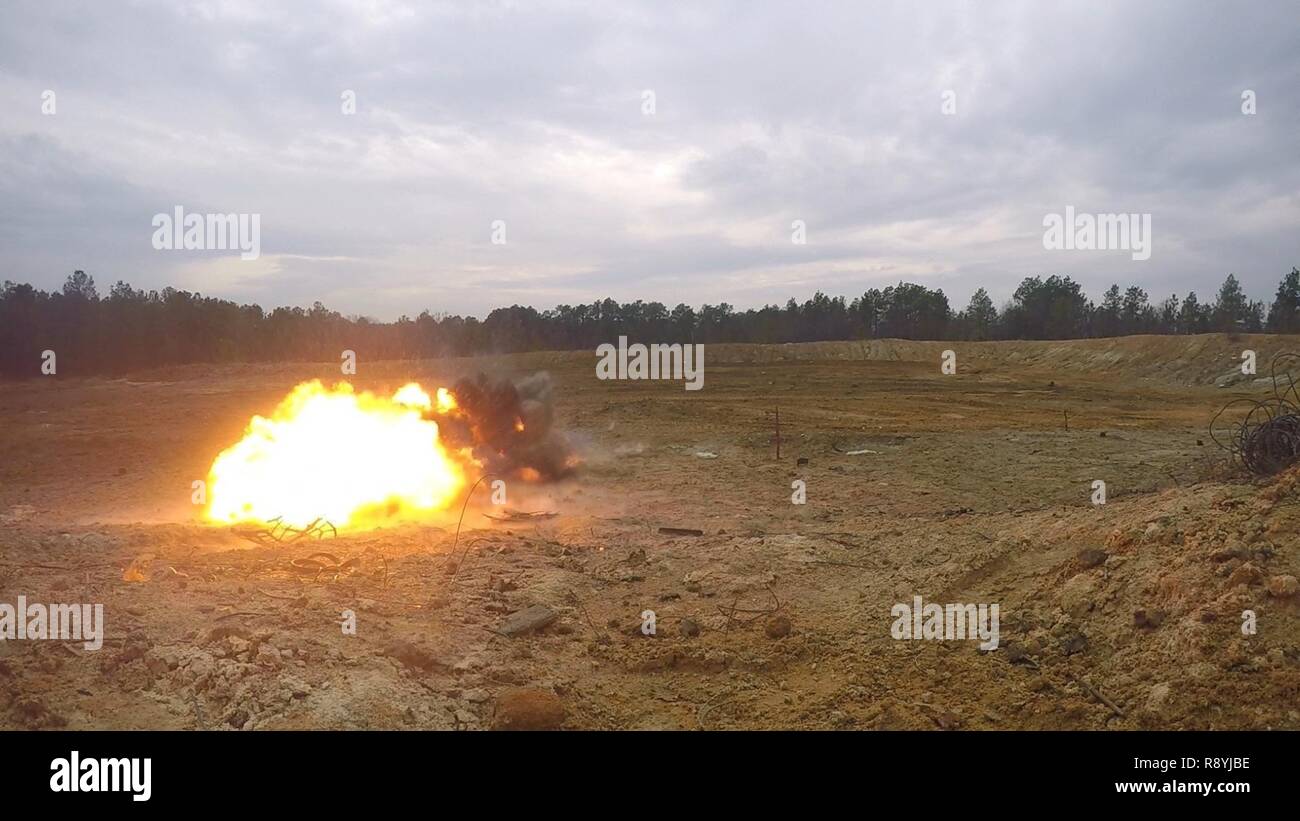 Soldiers assigned to 122 Aviation Support Battalion, 82nd Combat ...