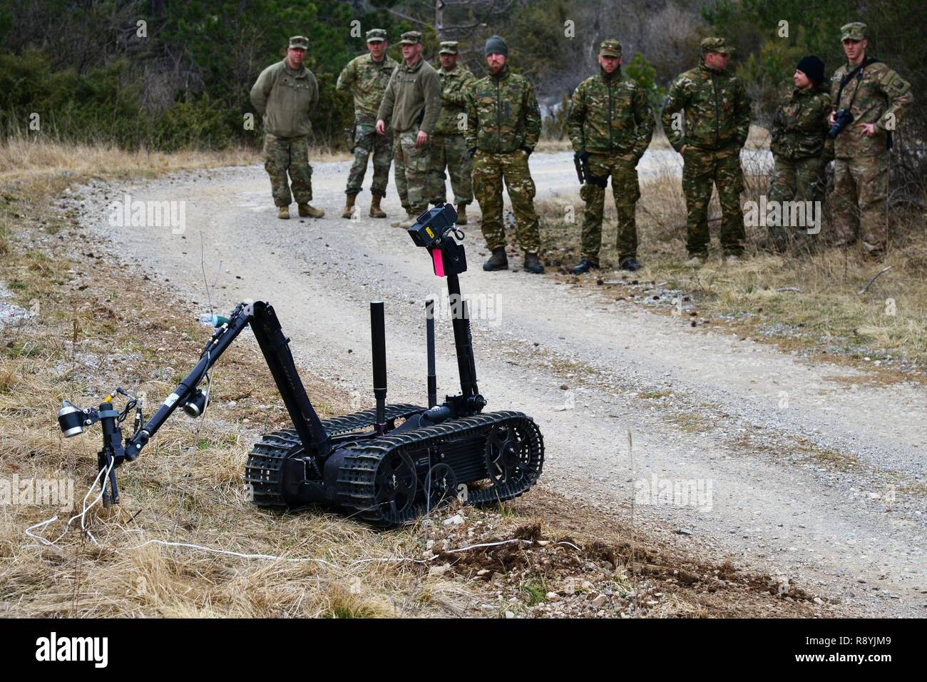 U.S. Army soldiers, assigned to the 702nd Ordnance Company EOD, 16th ...